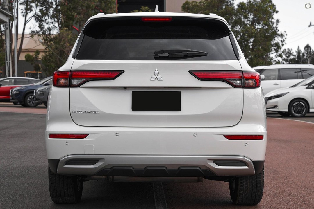 New Mitsubishi Outlander Cars for Sale in Australia | mymoto